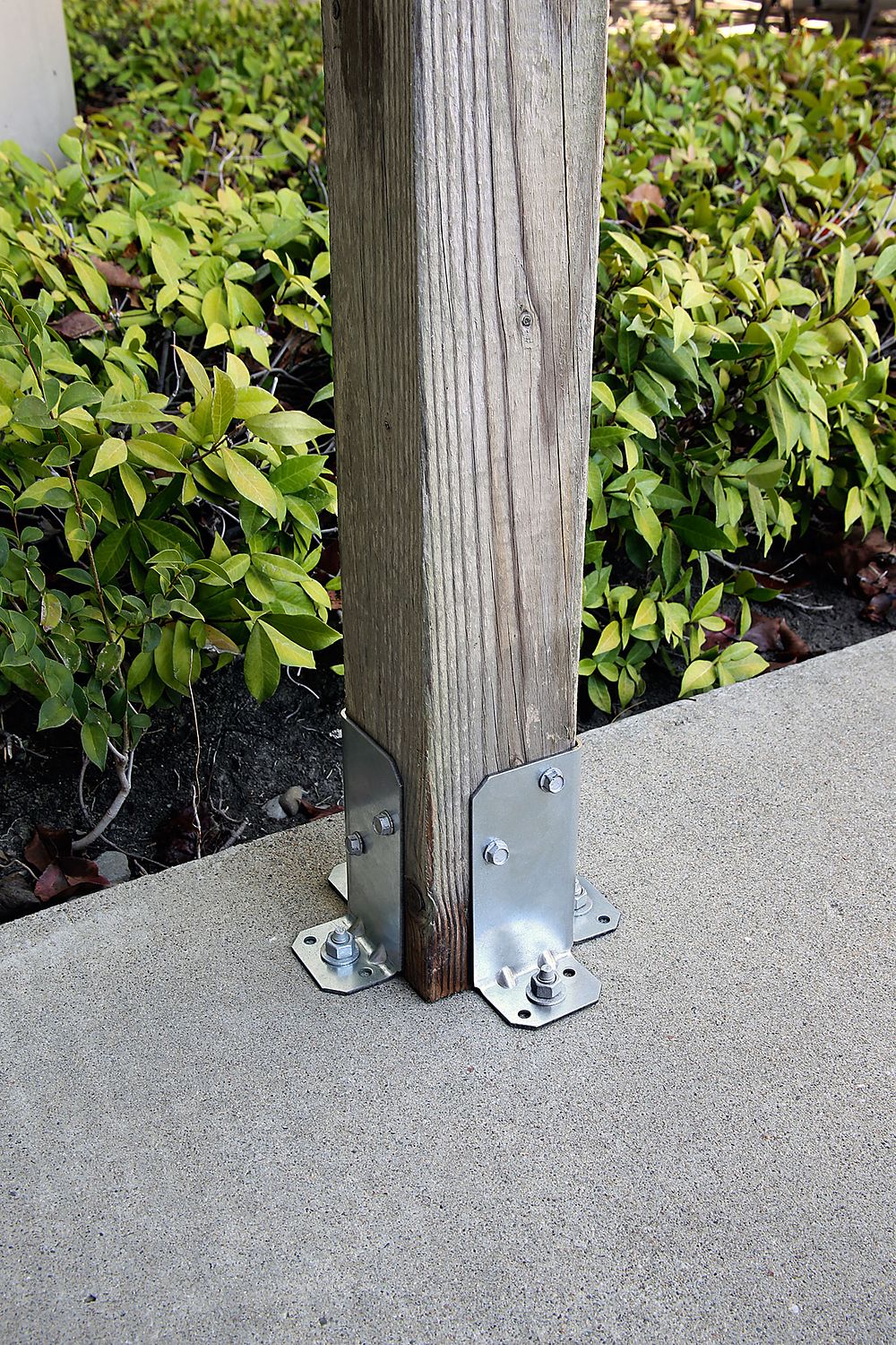 Simpson Strong-Tie RPBZ Retrofit Post Base – DeckMart Building Supplies